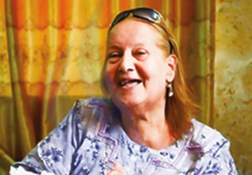 تشييع رسمي وشعبي للفنانة أمل طه - الأخبار